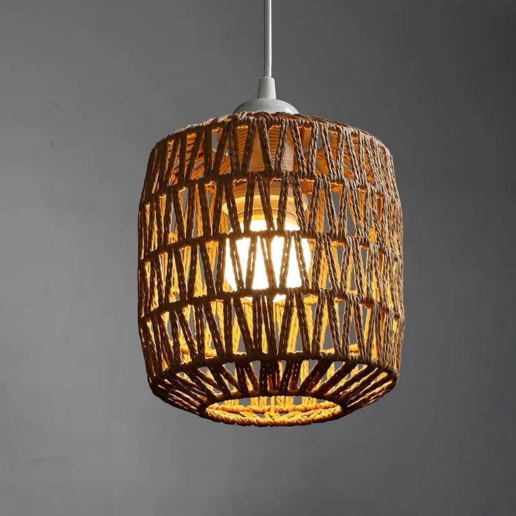 Lustre abat-jour suspendu en rotin tissé au design moderne • Luminaires ...