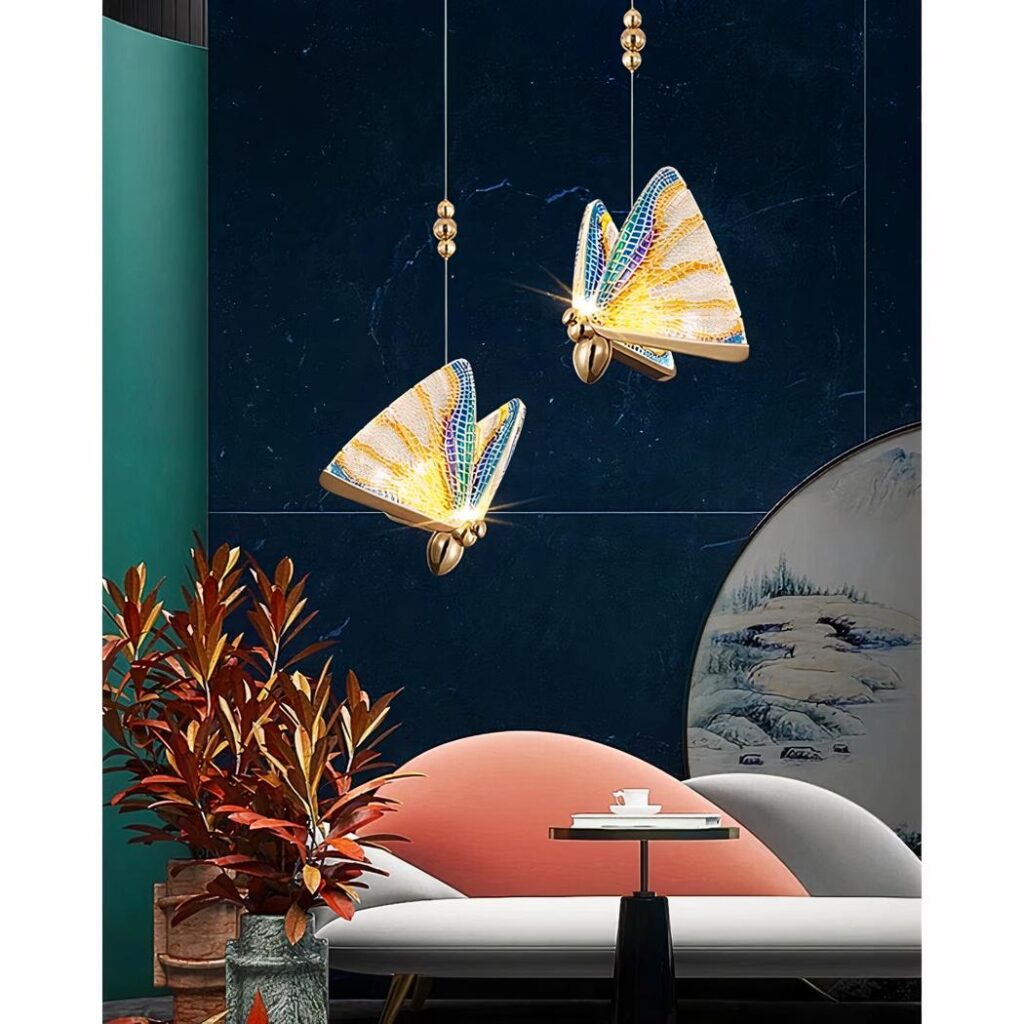 Suspension multicolore en forme de papillon • Luminaires Tendance