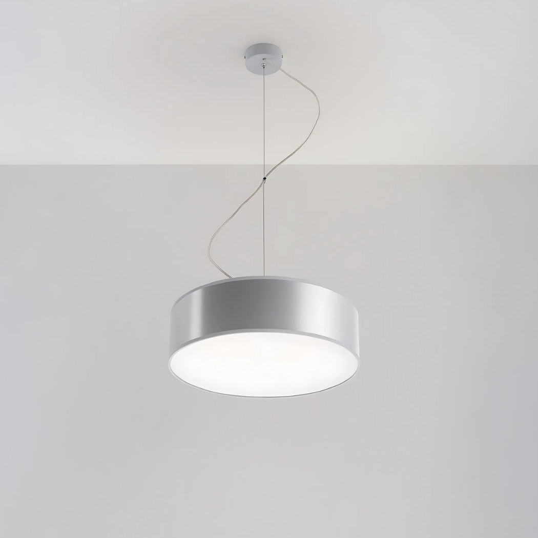 Lustre suspendu gris avec abat-jour rond en PVC • Luminaires Tendance